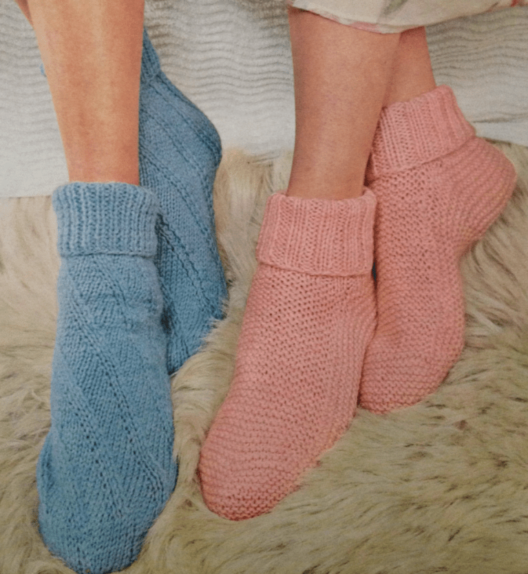 The best flat knit, 2 needle socks knitting patterns – The Knitting Times