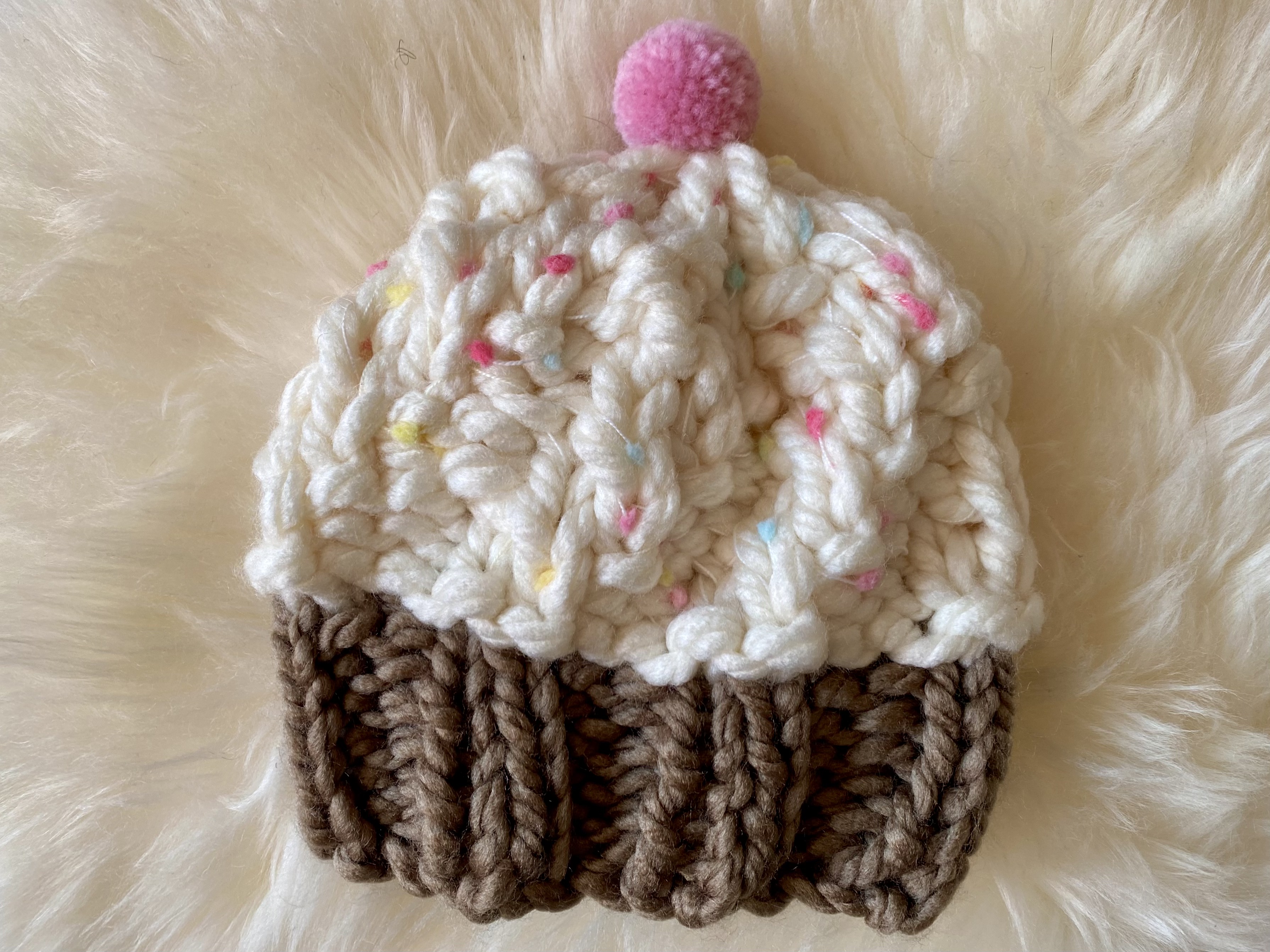 Super Chunky Newborn Cupcake Hat Free Knitting Pattern – The Knitting Times