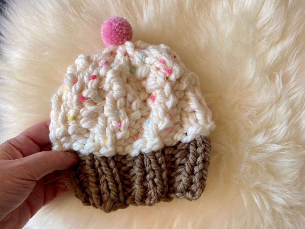Super Chunky Newborn Cupcake Hat Free Knitting Pattern – The Knitting Times